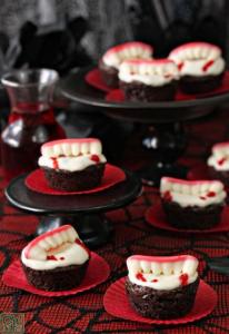 31 Doces de Halloween Deliciosos, Criativos & Fáceis de Fazer!