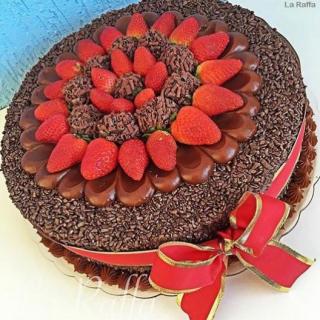 Bolo Decorado com Morango – 52 Modelos e Inspirações Belíssimas!