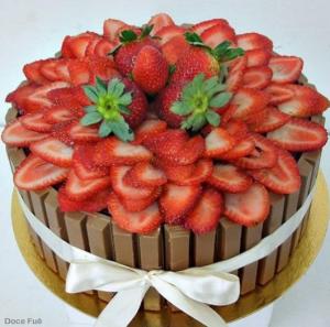 Bolo Decorado com Morango – 52 Modelos e Inspirações Belíssimas!