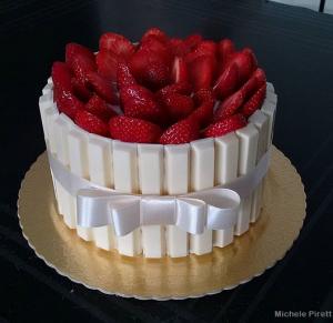 Bolo Decorado com Morango – 52 Modelos e Inspirações Belíssimas!