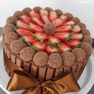 Bolo Decorado com Morango – 52 Modelos e Inspirações Belíssimas!