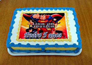 Bolo Liga da Justiça – 60 Inspirações Incríveis & Dicas para Decorar!