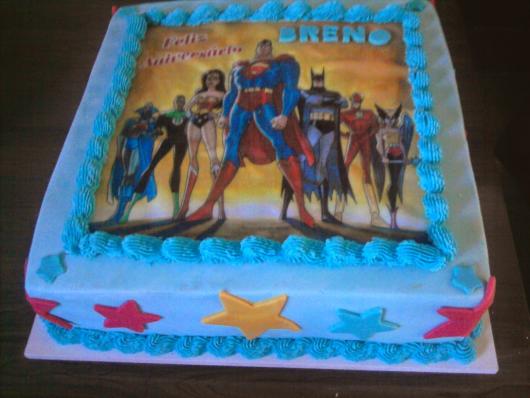 Bolo Liga da Justiça – 60 Inspirações Incríveis & Dicas para Decorar!