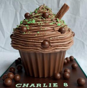 Cupcake Gigante - As 60 Ideias + Surpreendentes & Receitas Deliciosas