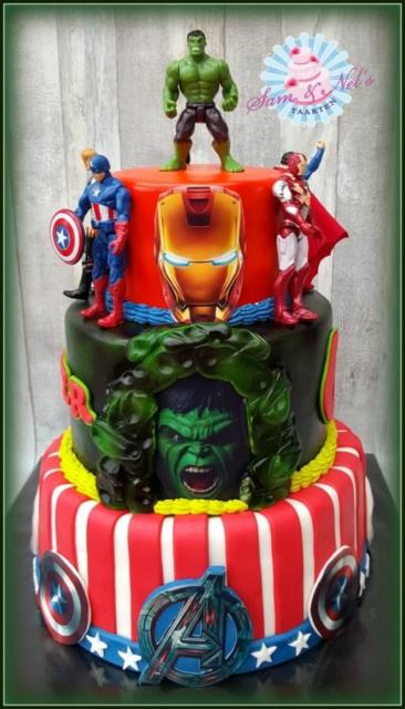 Bolo Super-Heróis – 35 Modelos Inspiradores com Dicas para Festas!