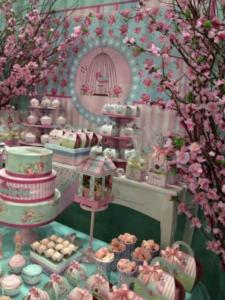 Festa Tema Flores – 70 Decorações Deslumbrantes p/ Se Inspirar!